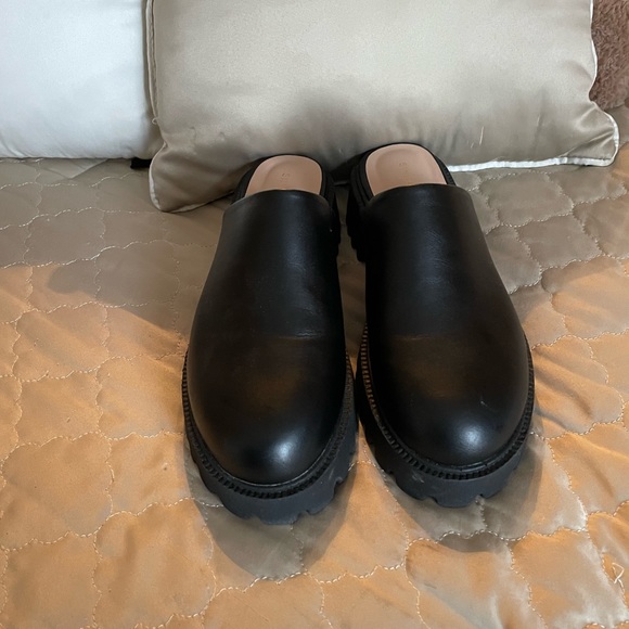 Sincerly Jules | Shoes | Sincerely Jules Lugged Platform Clog 85 Black ...